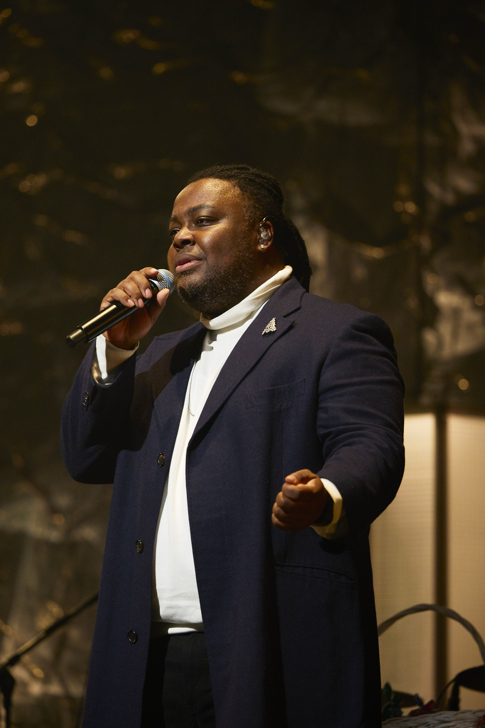 GALLERY | Chris Hart（クリス・ハート） Official Website